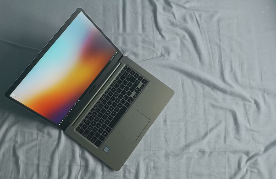 Alight Motion vs Capcut | Which Is The Better Editing App?